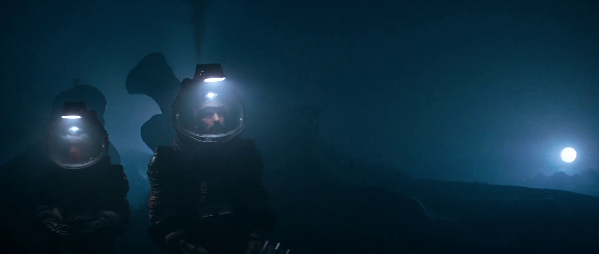 Sci-fi Spacesuits: Biological needs | Sci-fi interfaces